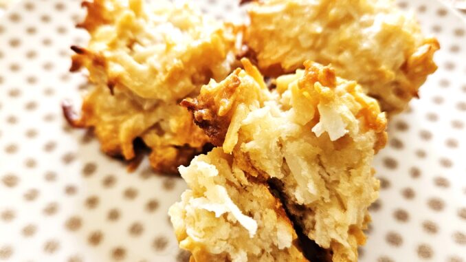 Food You Can Eat: Chewy Coconut Macaroons – DeadSplinter